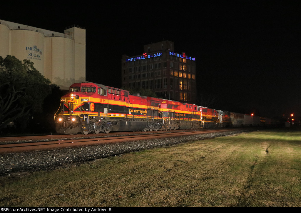 KCSM 4561 Leading LRNRN-09 Past the Imperial Sugar Mill